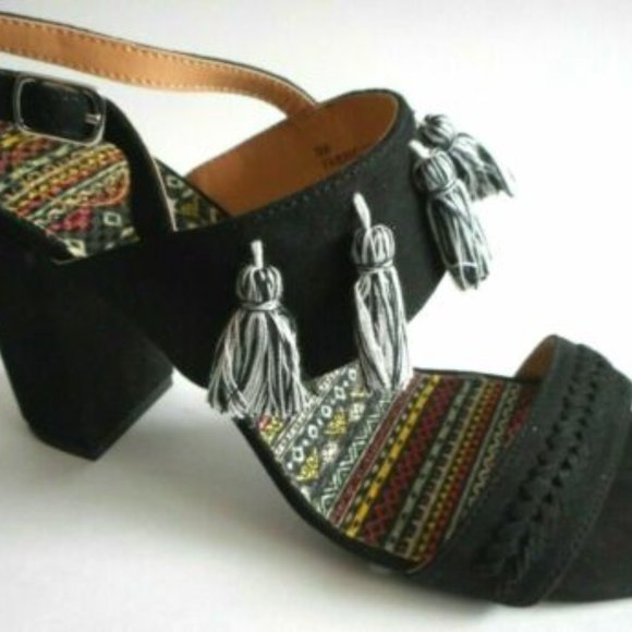 DOLCE By MOJO MOXY | Shoes | Dolce By Mojo Moxy Black Velour Sling Back ...